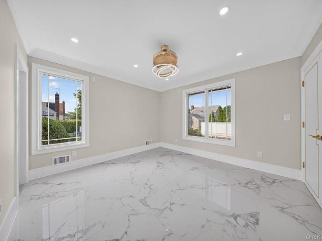 946 Cherry Lane