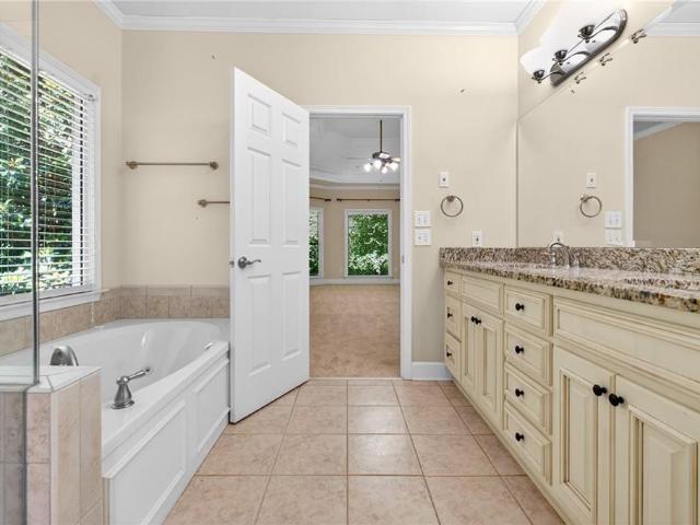 946 Chippewa Oak Dr NE, Dacula, GA 30019 | MLS #7797