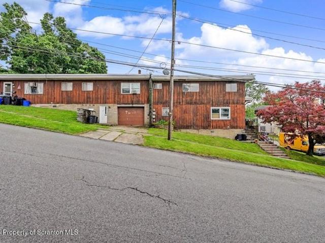 946 Clay Ave, Scranton, PA 18510
