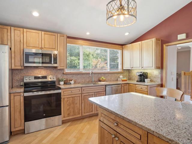 946 Barberry Road