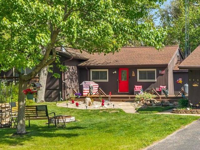 946 Gale Dr, Wisconsin Dells, WI 53965