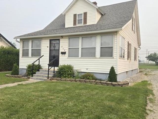 946 E Spring St, Saint Marys, OH 45885