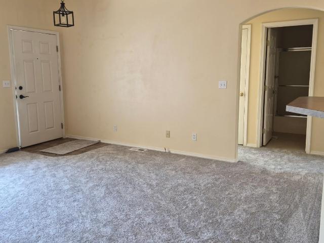 946 Johnson Dr