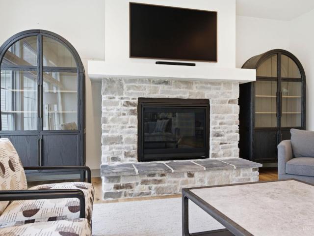 946 Lavender Way
