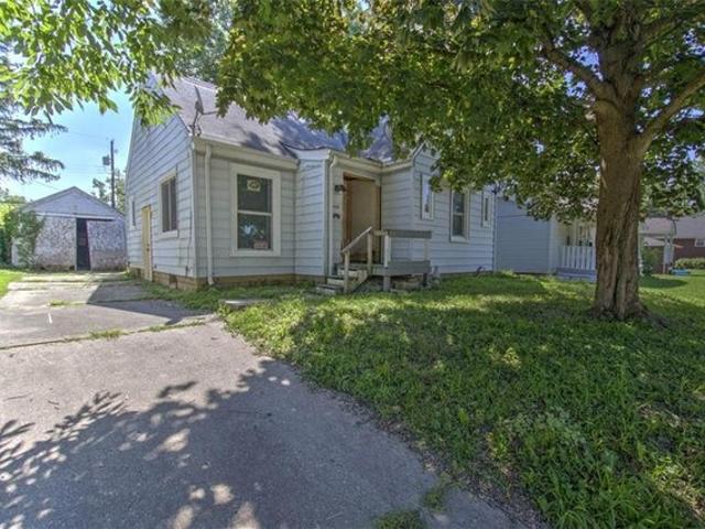 946 N University Ave, Decatur, IL 62522