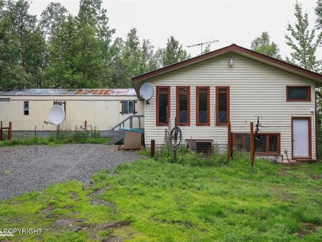 946 N Satisfied Dr, Wasilla, AK 99623