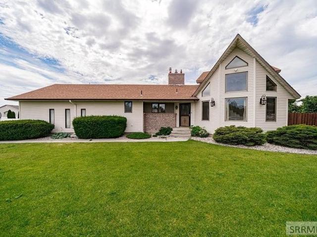 946 S Bellin Rd, Idaho Falls, ID 83402