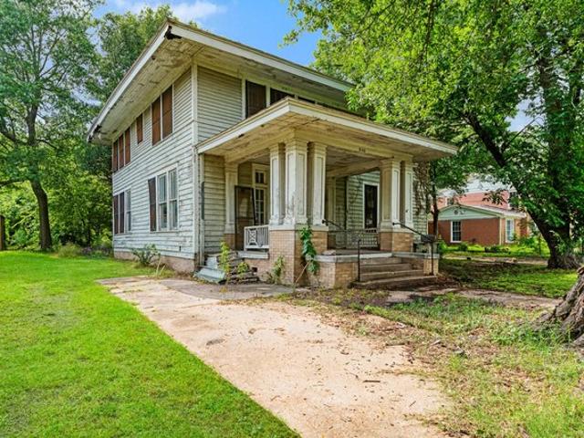 946 S Church St, Paris, TX 75460