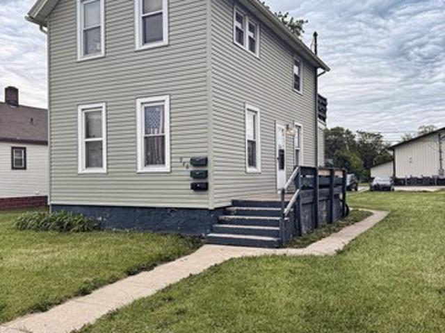 946 S Schuyler Ave, Kankakee, IL 60901