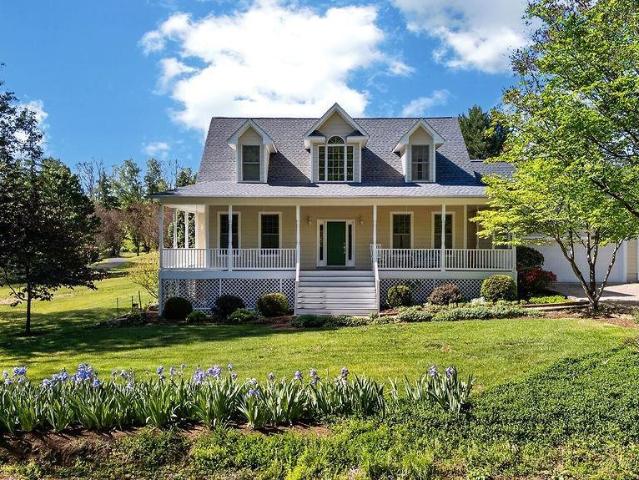 946 stoney creek east