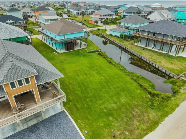 946 SUE Drive