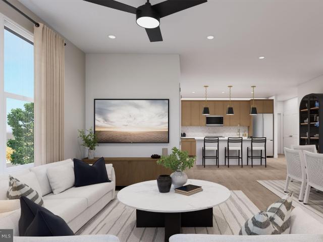 9475 B Sprague Ave, Unit 5, Fairfax, VA 22031 | MLS #VAFX2294