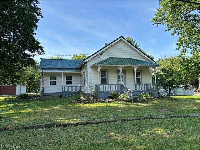 9470 Tallmadge Rd, Diamond, OH 44412