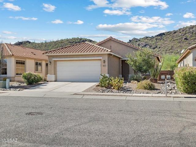 9471 N Whispering Shadows Way, Tucson, AZ 85743