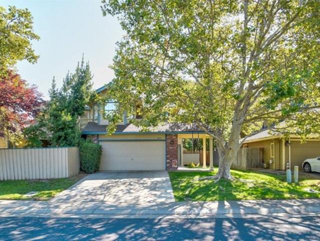 9473 Alabaster Dr, Elk Grove, CA 95758
