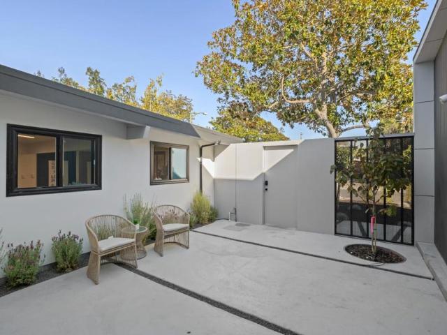 947 Colonial Lane