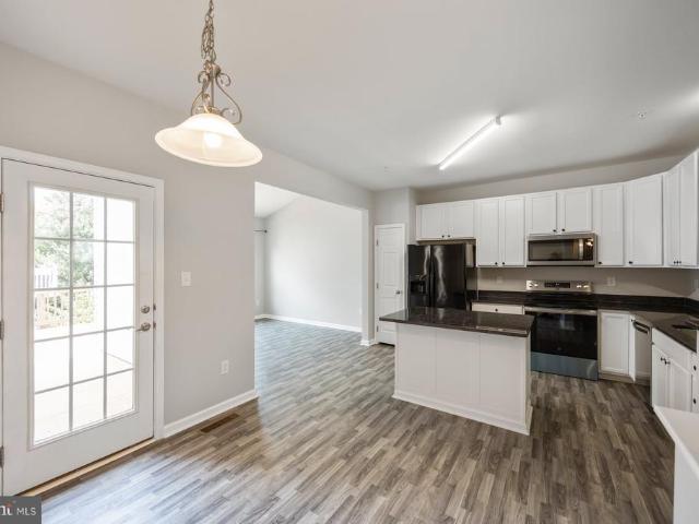947 Chase Walk