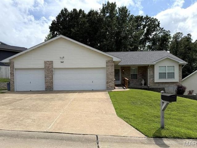 947 Falcon Dr, Imperial, MO 63052