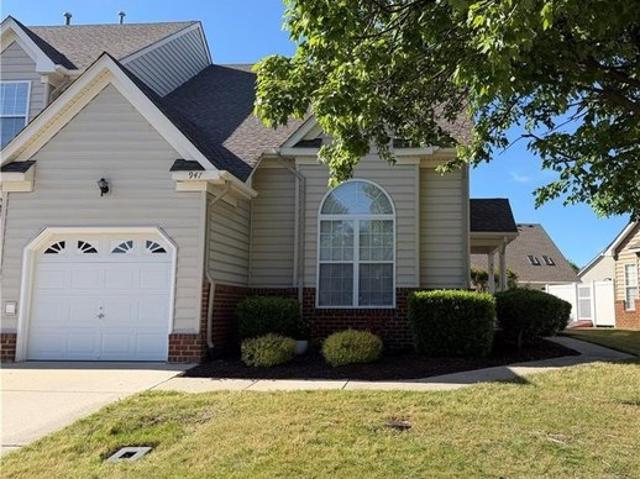 947 Hunley Dr, Virginia Beach, VA 23462