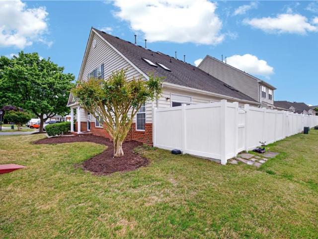 947 Hunley DR