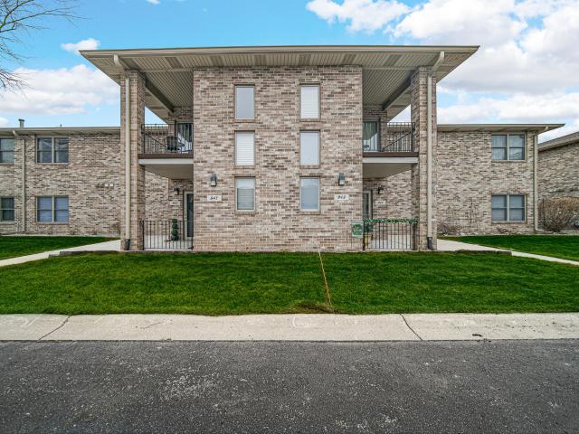 947 Oak Dr, Crown Point, IN 46307 | MLS #835061