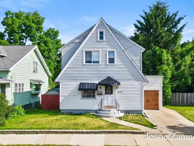 947 Lyon St NE, Grand Rapids, MI 49503