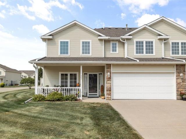 947 Red Hawk Way SE, Altoona, IA 50009