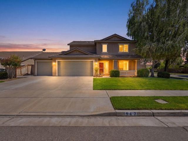 947 W Elkhorn Ct, Visalia, CA 93277