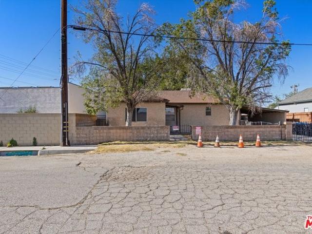 947 W Oldfield St, Lancaster, CA 93534