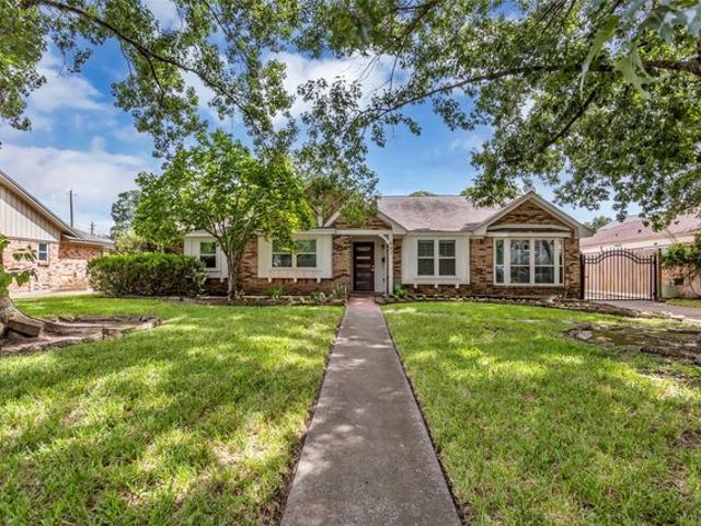 947 Thornton Rd, Houston, TX 77018