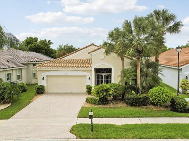 9486 Vercelli St, Lake Worth, FL 33467