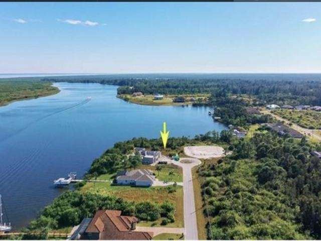 9488 St Marys Ct, Port Charlotte, FL 33981