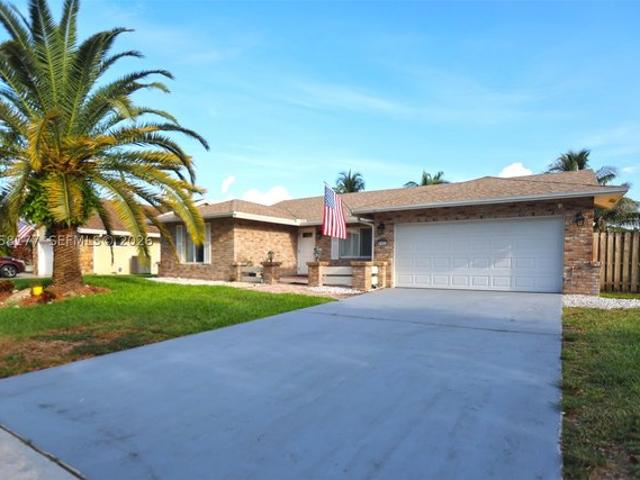 9480 NW 10th St, Plantation, FL 33322