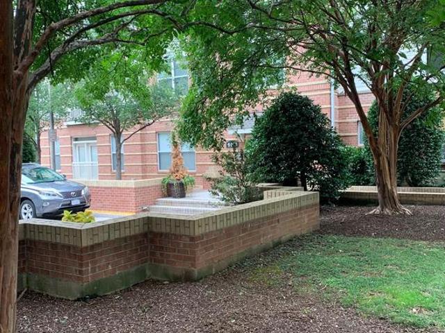 9480 Virginia Center Boulevard # 102