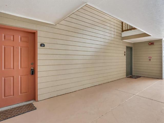 9481 Highland Oak Dr, Unit 604, Tampa, FL 33647 | MLS #TB8446 | Compass