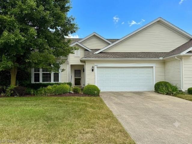 9482 Redington Dr, North Ridgeville, OH 44039