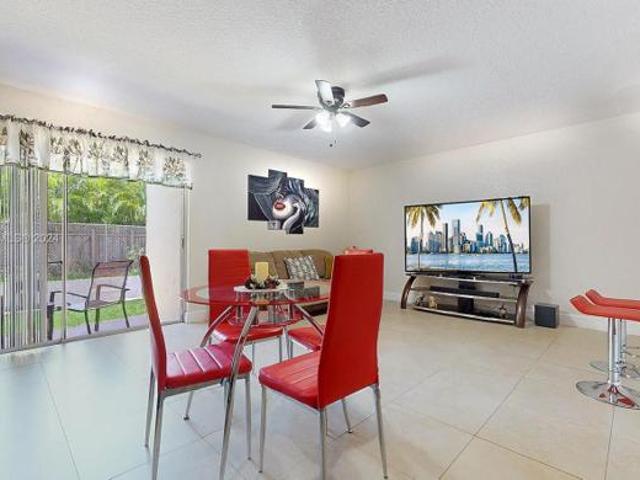 9483 SW 76th St #N3, Miami, FL 33173