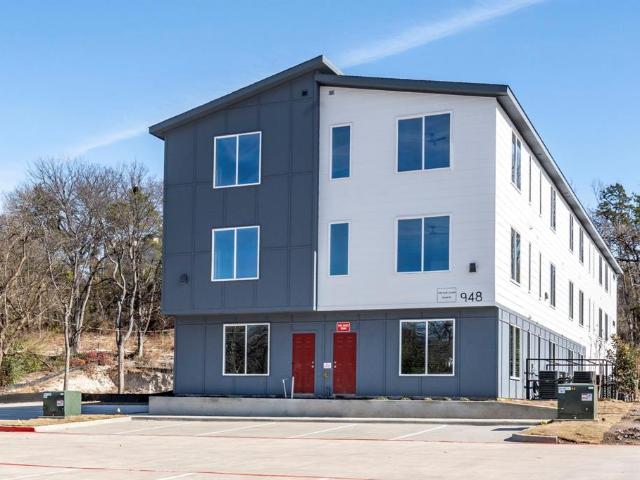 948 Corinth Street # 1