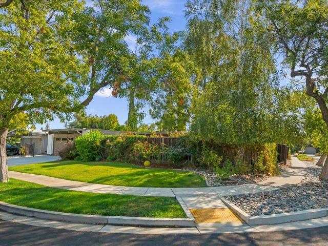 948 Brookgrove Lane