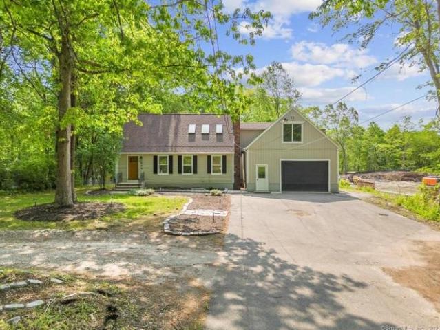 948 Killingworth Rd, Haddam, CT 06441