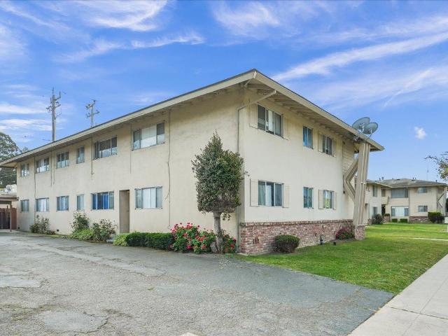 948 Lupin Dr, Salinas, CA 93906 | MLS #ML82044