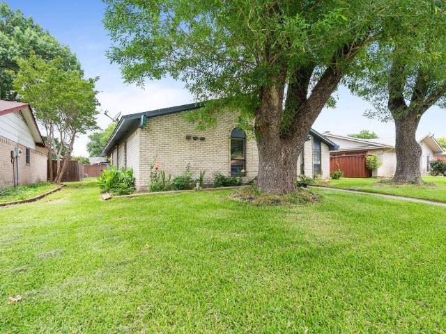 948 Meadowcove Circle