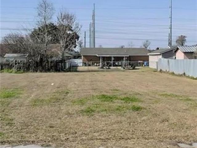 948 N Claiborne Pkwy Lot 30, Westwego, LA 70094
