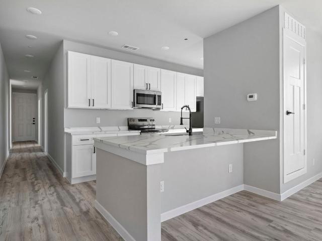 948 S Corinth Street Rd 2 Bedroom Apartment for Rent at 948 S Corinth Street Rd, Dallas, TX 75203