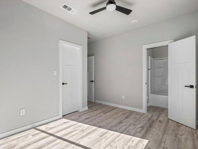 948 S Corinth Street Rd Studio Apartment for Rent at 948 S Corinth Street Rd, Dallas, TX 75203