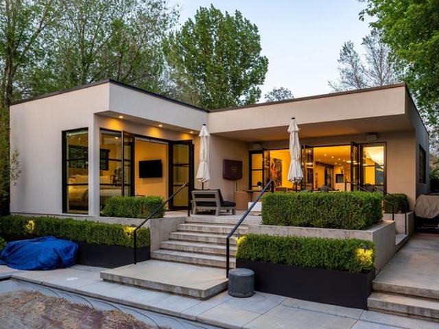 948 S Lincoln St E, Salt Lake City, UT 84105