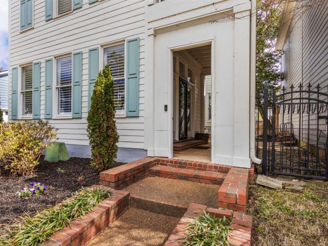 948 river breeze dr