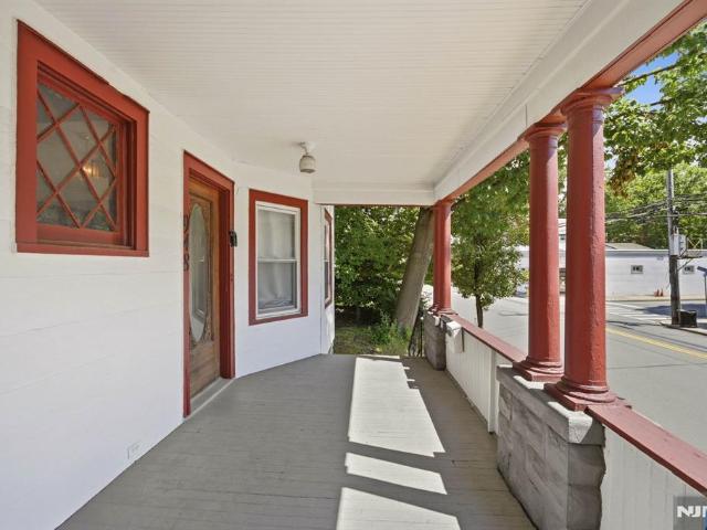948 Van Houten Avenue