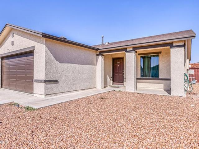 948 Villa Seca Dr, Horizon City, TX 79928