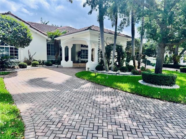 9494 SW 125th Ter, Miami, FL 33176 | MLS #A11999 | Compass